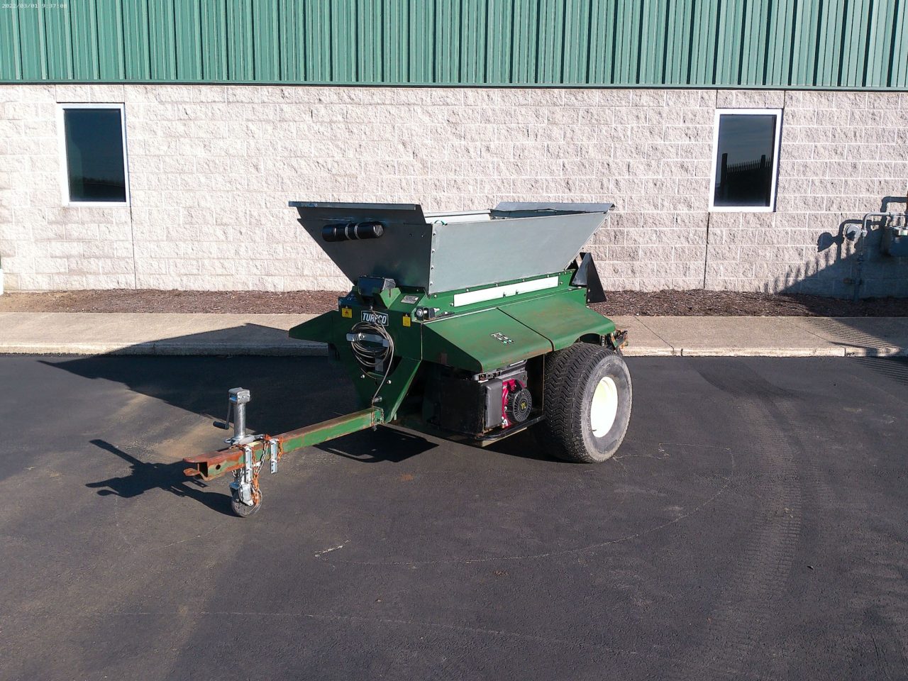 Turfco Widespin 1540 EC Topdresser - Cutter Online