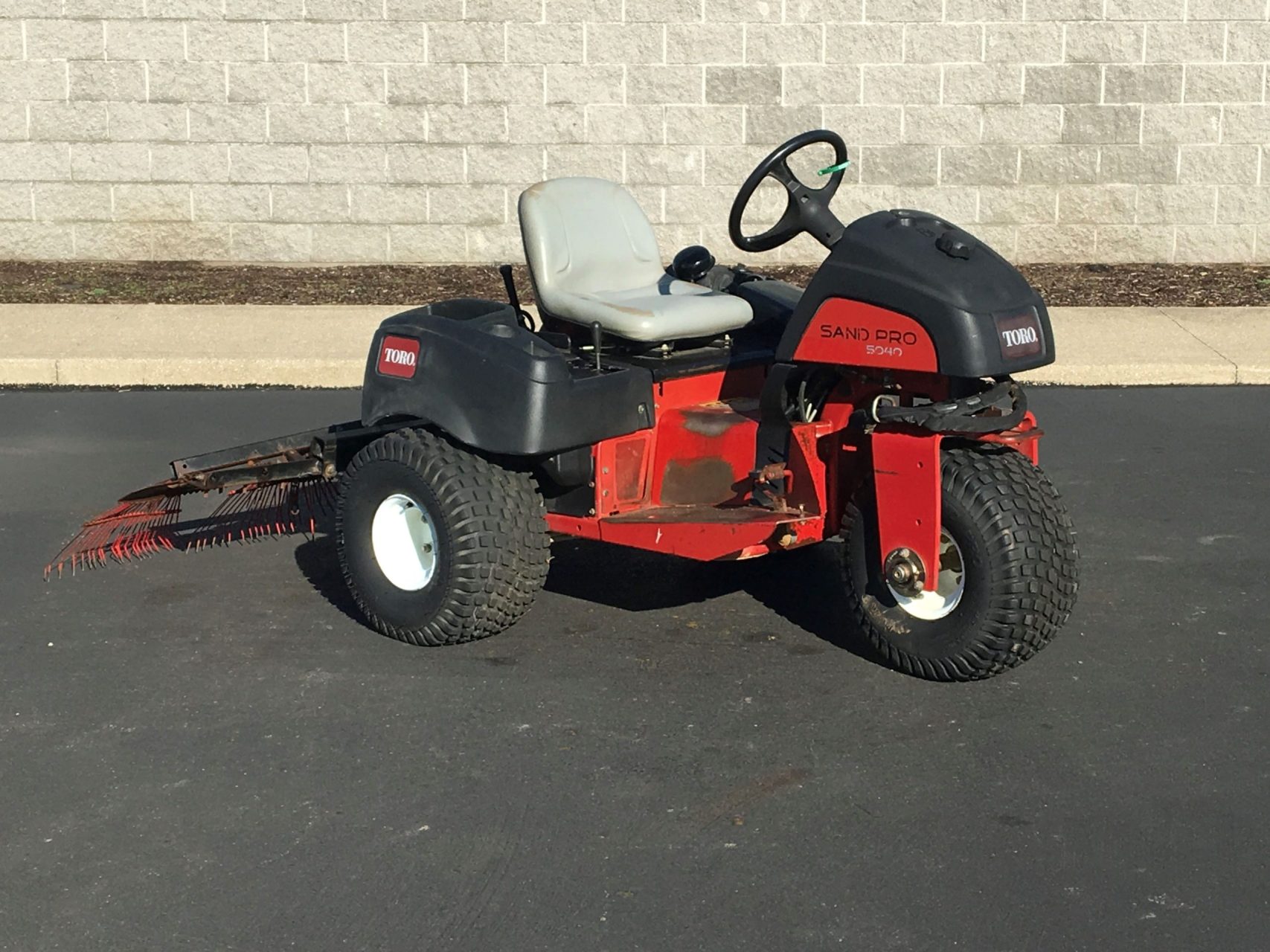 2012 TORO SAND PRO 5040 BUNKER RAKE - Cutter Online