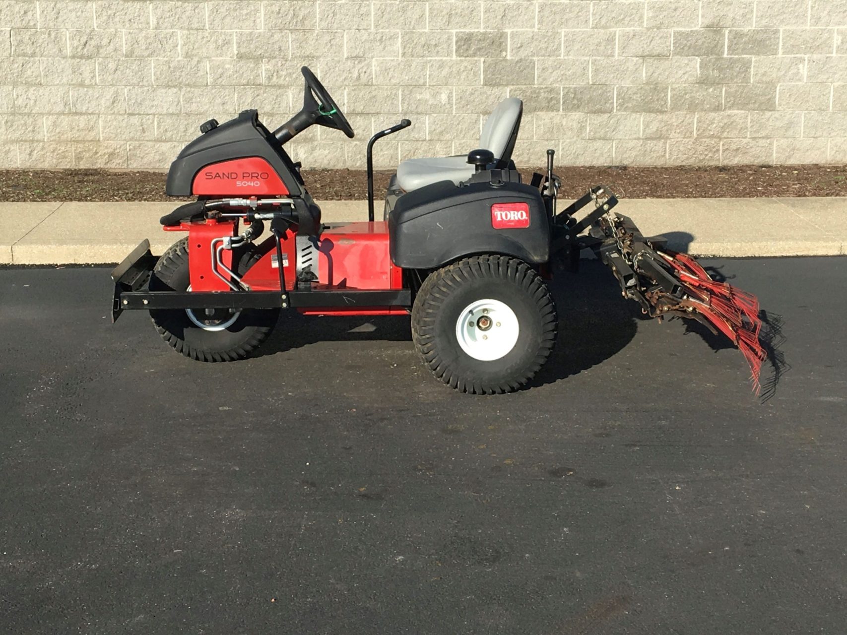 2010 TORO SAND PRO 5040 BUNKER RAKE - Cutter Online
