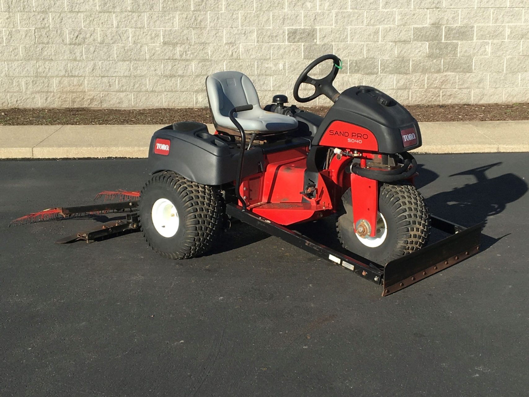 2010 TORO SAND PRO 5040 BUNKER RAKE - Cutter Online