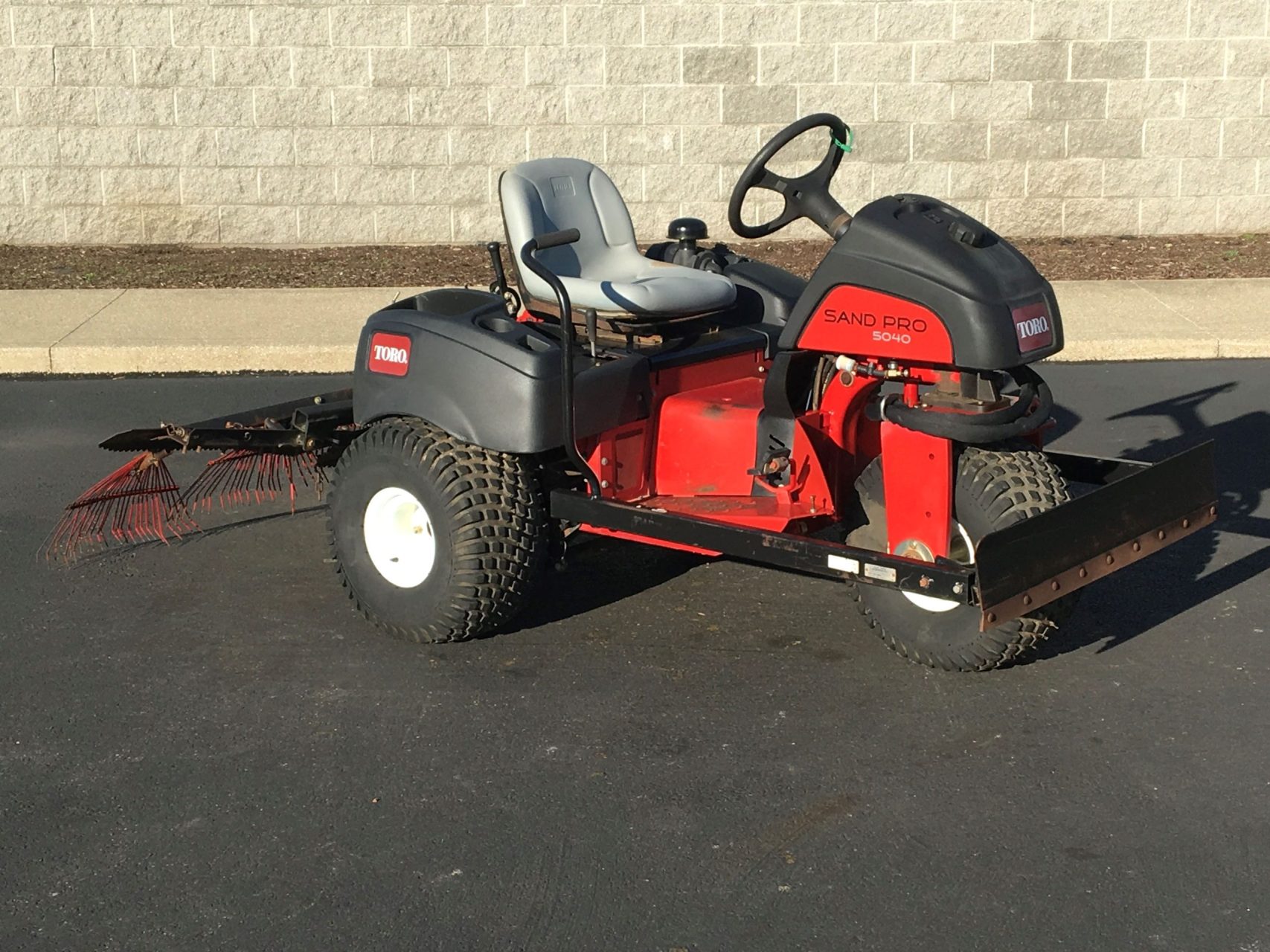 2010 TORO SAND PRO 5040 BUNKER RAKE - Cutter Online