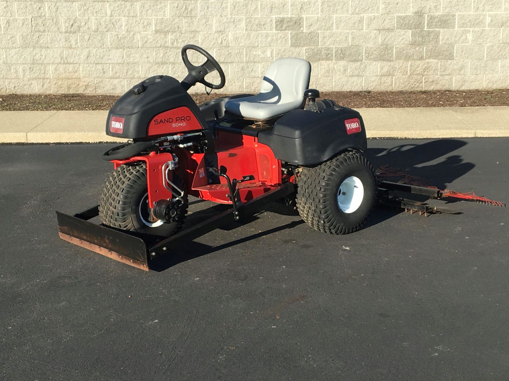2010 TORO SAND PRO 5040 BUNKER RAKE - Cutter Online